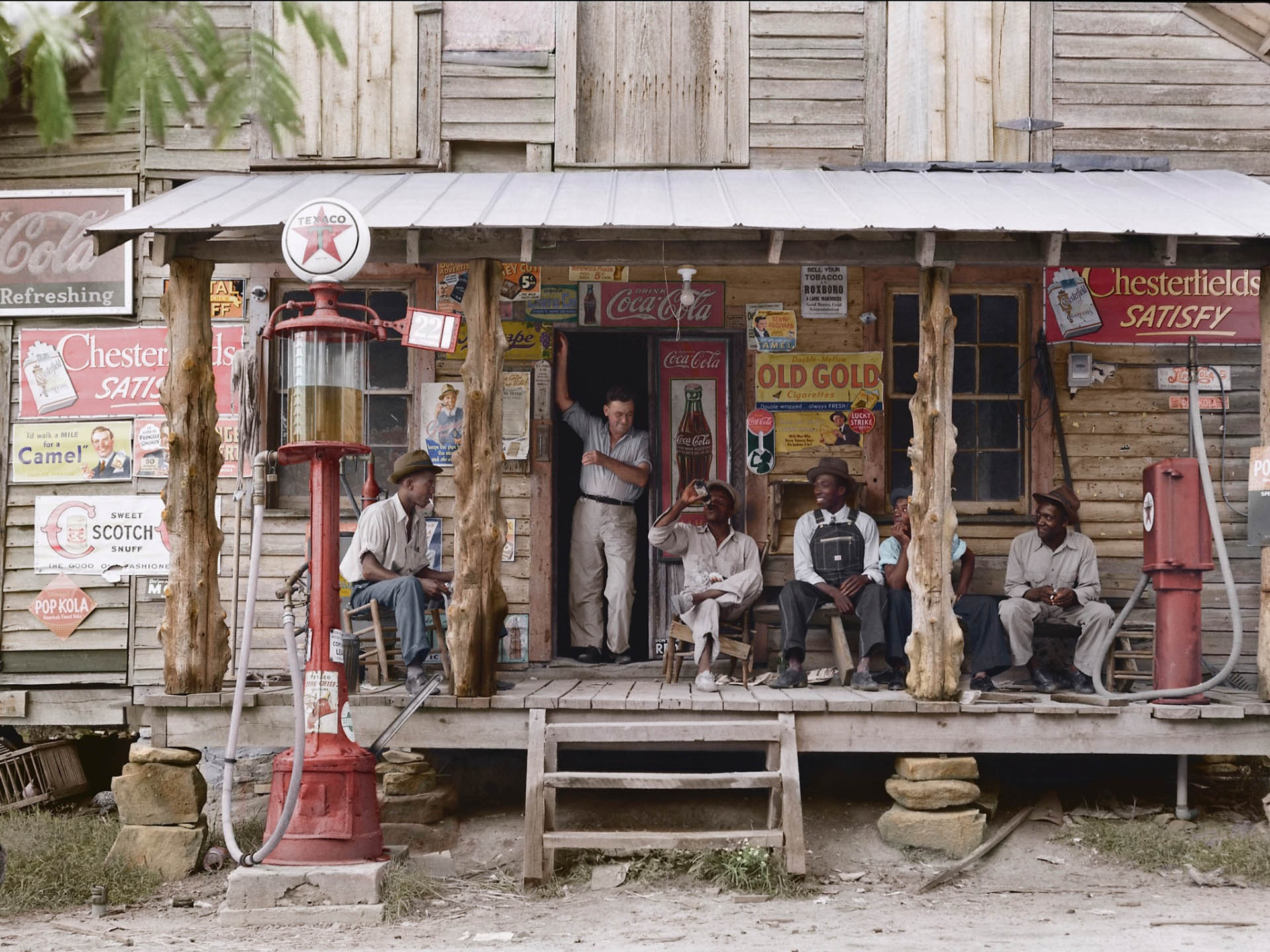 Top 10 Colorized Photos from history